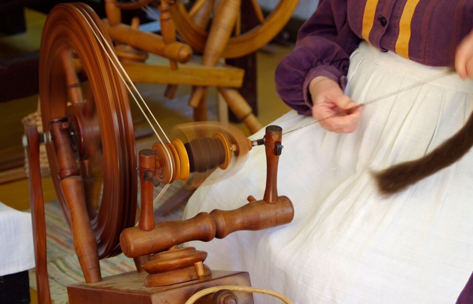 Spin and Weave – The Fibre Studio at Yarns to Dye For