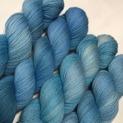 Blue Jay- Studio Smitten – The Fibre Studio at Yarns to Dye For
